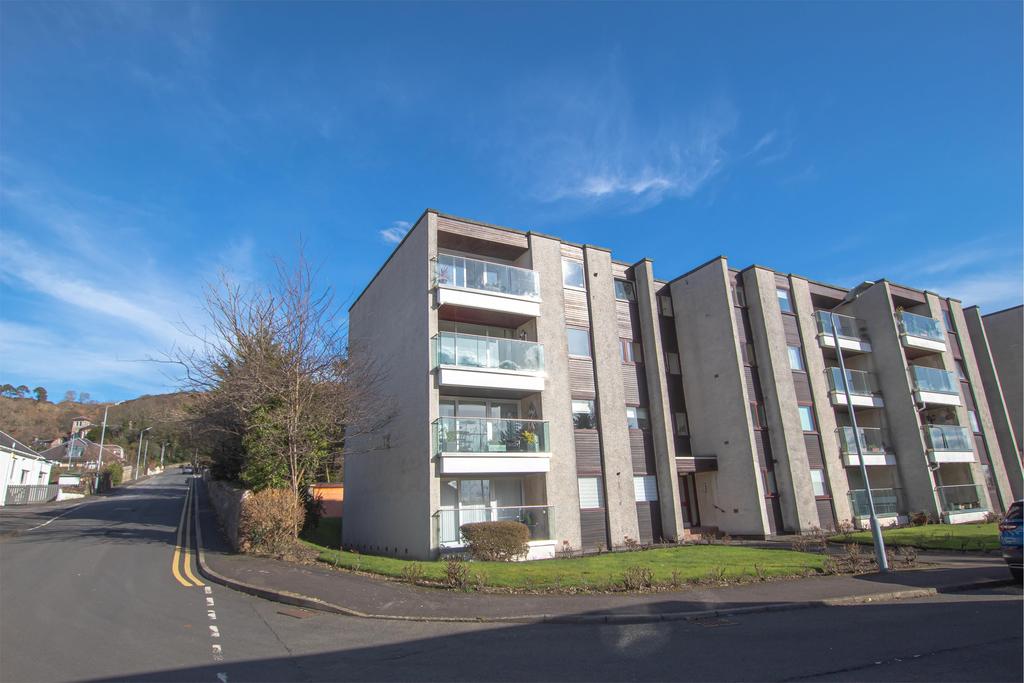 Anthony Court, LARGS KA30 3 bed flat - £165,000