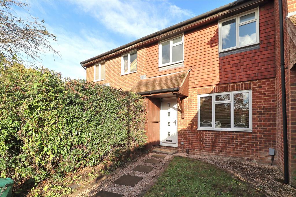 Blencarn Close, Woking GU21 3 bed terraced house for sale - £425,000