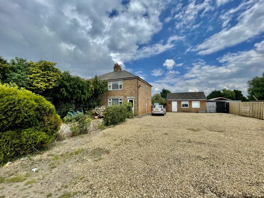 Clough Road, Holbeach Clough 3 bed semi-detached house for sale - £284,500