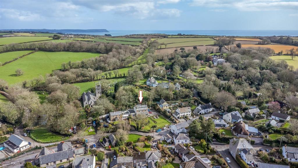 Veryan, Truro 8 bed detached house for sale - £650,000