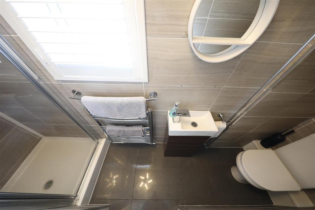 Bishop Alcock Road, Hull 4 bed detached house - £295,000