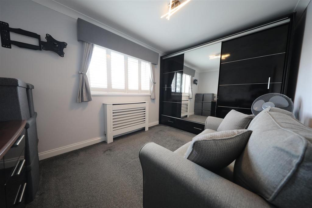 Bishop Alcock Road, Hull 4 bed detached house - £295,000