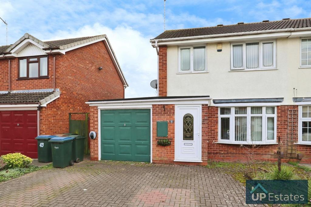 Brookshaw Way, Walsgrave, Coventry 3 bed semi-detached house - £275,000