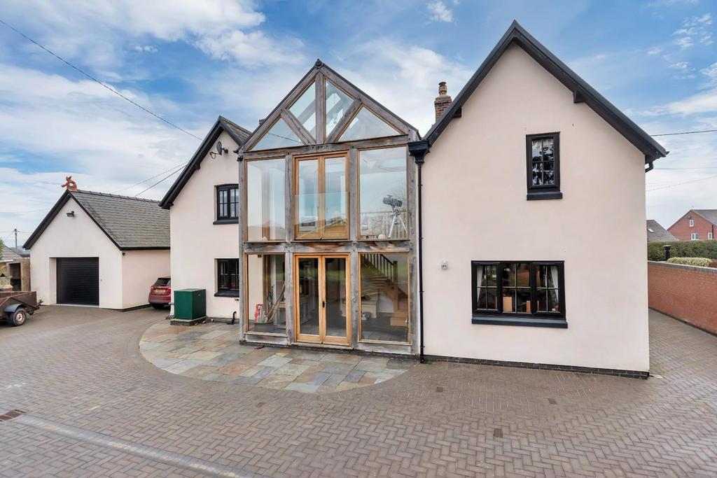Forden, Welshpool 4 bed detached house for sale - £445,000