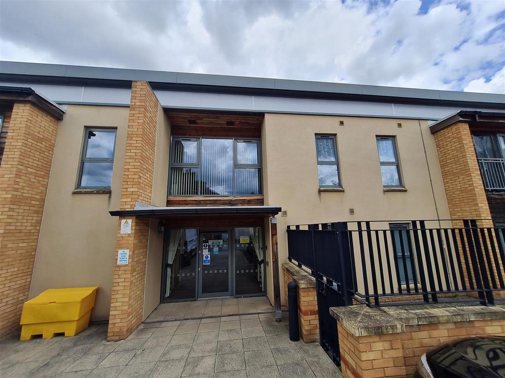 Pickmere Rose Terrace, Crewe CW1 Studio for sale - £90,000