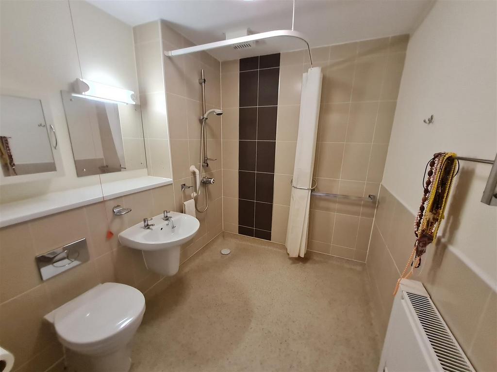Pickmere Rose Terrace, Crewe CW1 Studio for sale - £90,000
