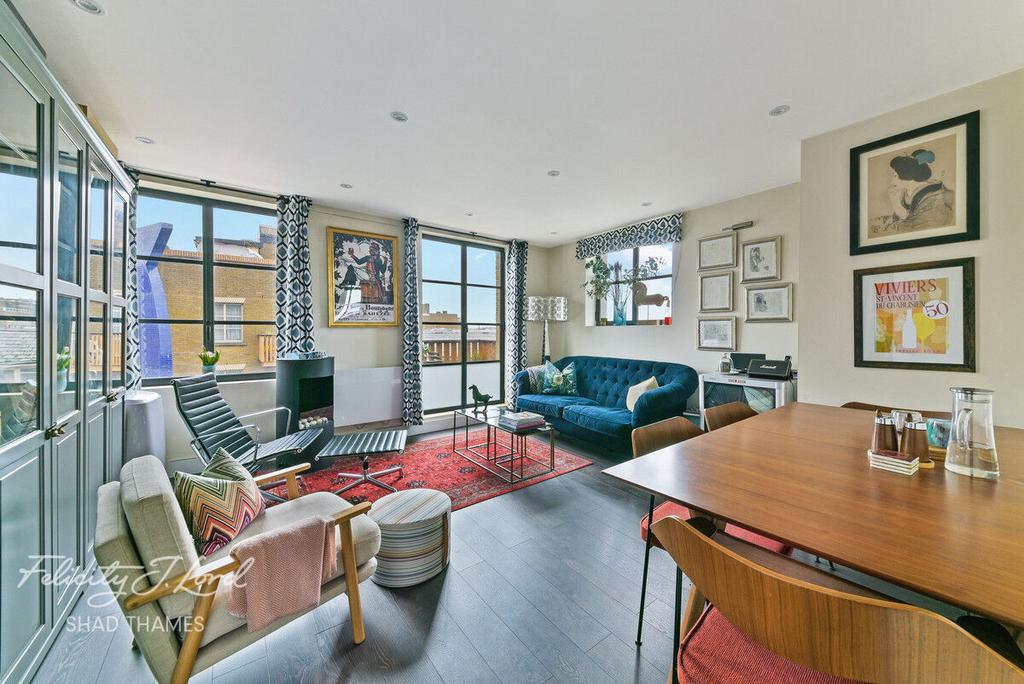 The Circle, Queen Elizabeth Street, SE1 2 bed apartment - £735,000