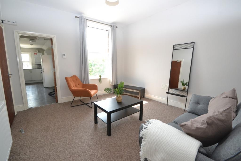 Musters Road, West Bridgford NG2 2 bed flat - £1,083 pcm (£250 pw)