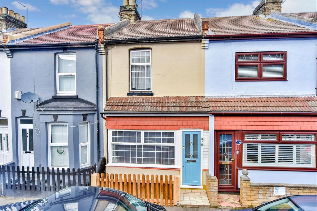 Gordon Road, Gillingham, Kent 3 bed terraced house - £200,000