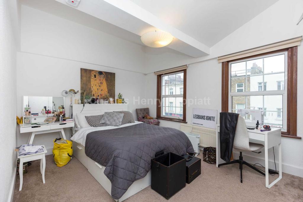 Plender Street, Camden Town, NW1 2 bed apartment - £2,750 pcm (£635 pw)