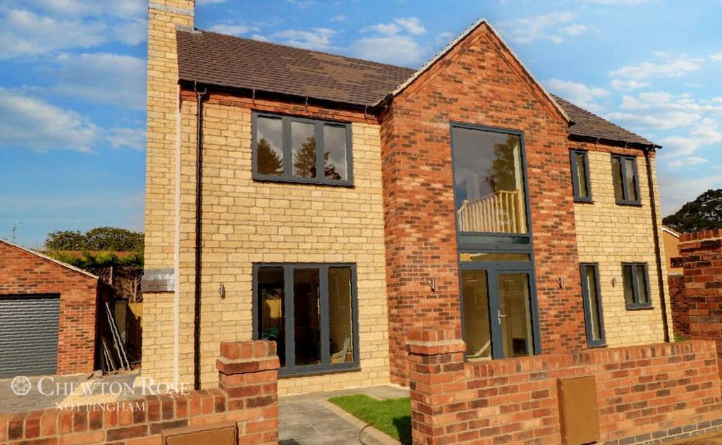 Green Lane, Grantham 4 bed detached house for sale - £550,000