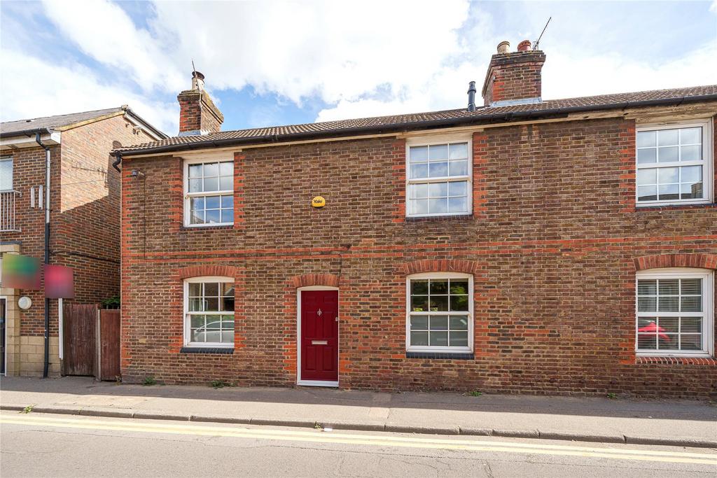 Walnut Tree Close, Guildford GU1 3 bed semi-detached house for sale - £ ...
