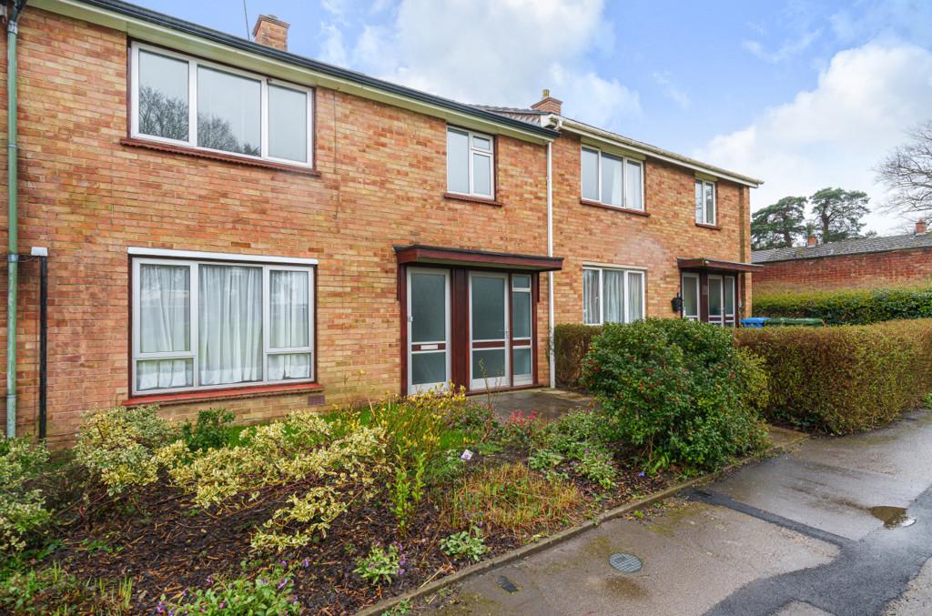 Faircross, Bracknell, Berkshire 3 bed terraced house - £390,000