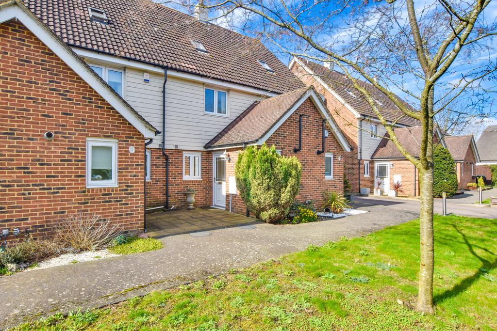 The Goldings, Leaden Roding 3 bed terraced house for sale - £375,000