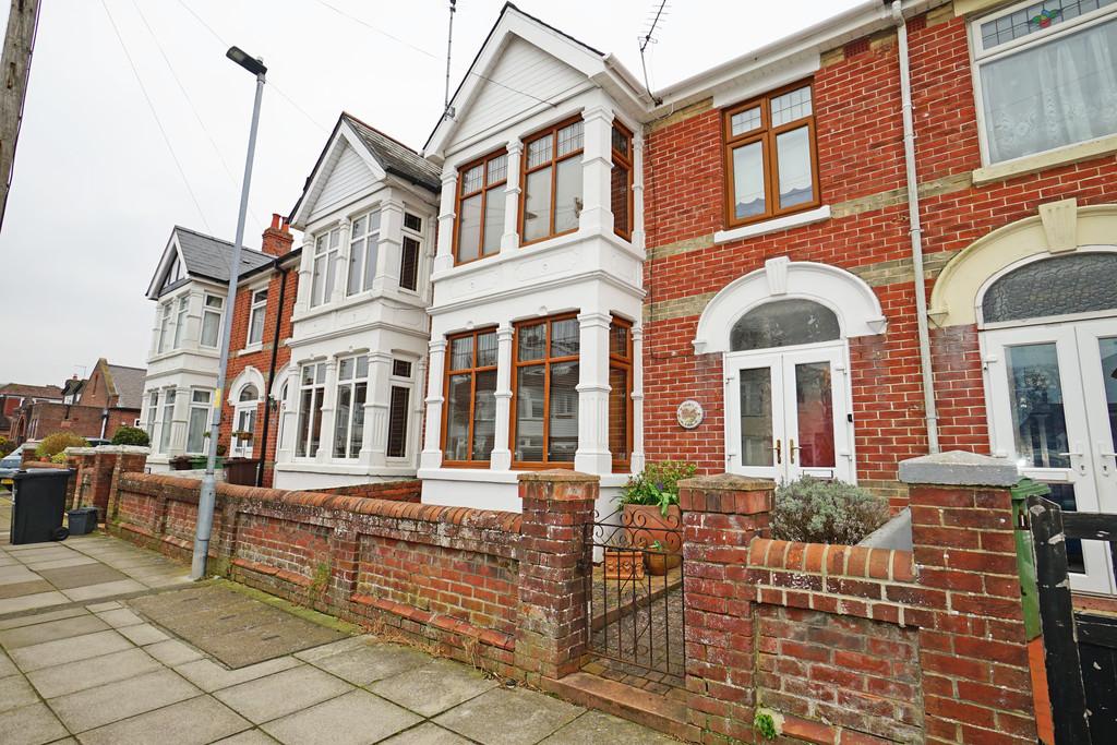 Salisbury Road, Portsmouth PO6 3 bed terraced house - £330,000