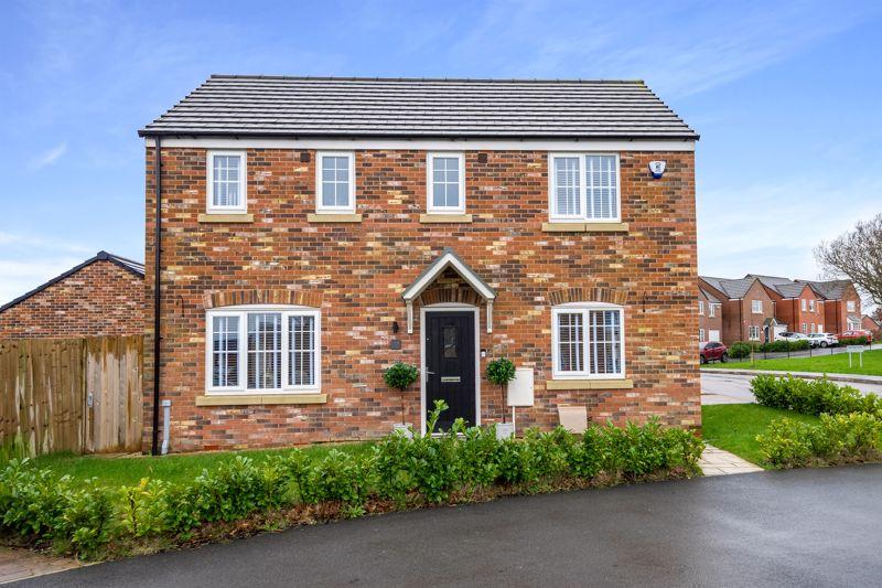 Fairway, Wigan WN6 3 bed detached house - £300,000
