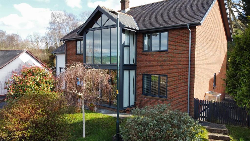Clos Y Ceiliog, Llandre 4 bed detached house - £485,000