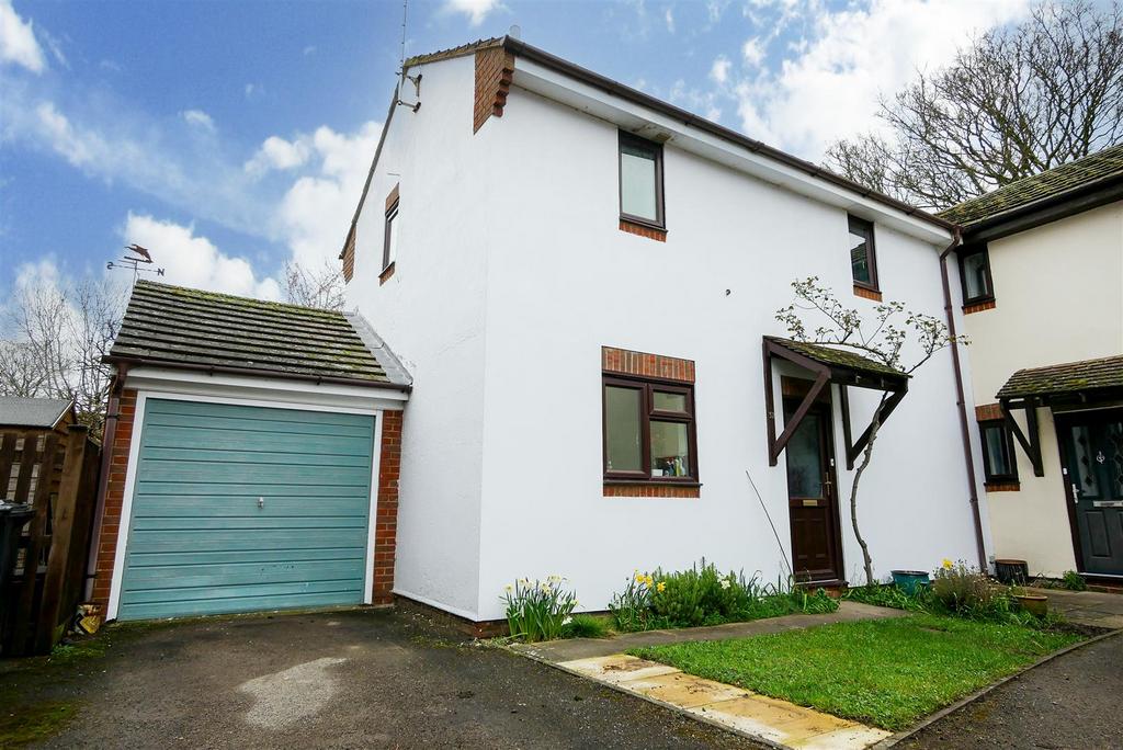 Ash Close, Watlington OX49 3 bed semi-detached house for sale - £375,000