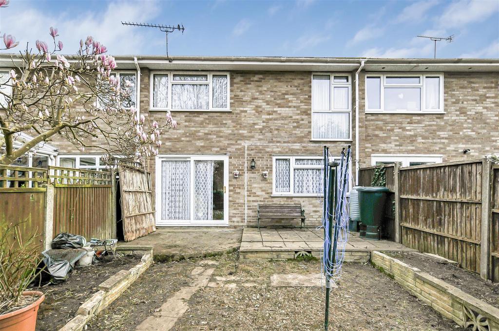 Wyatt Road, Windsor 3 bed terraced house for sale - £435,000