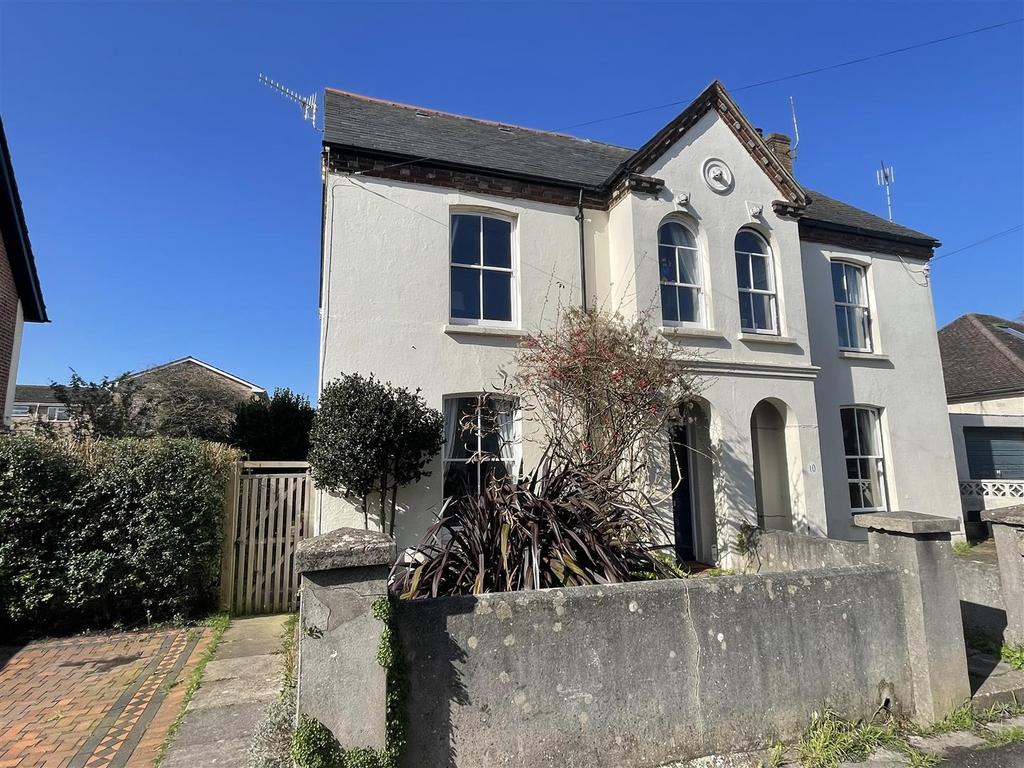 Gorringe Road, Salisbury SP2 3 bed semi-detached house - £425,000