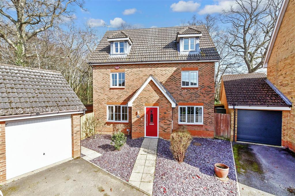 Heartwood Drive, Ashford, Kent 5 bed detached house - £545,000