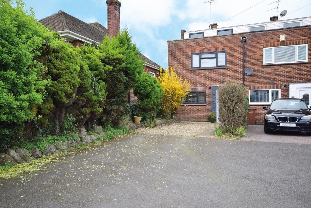 Maidstone Road Gillingham ME8 3 bed end of terrace house to rent - £ ...