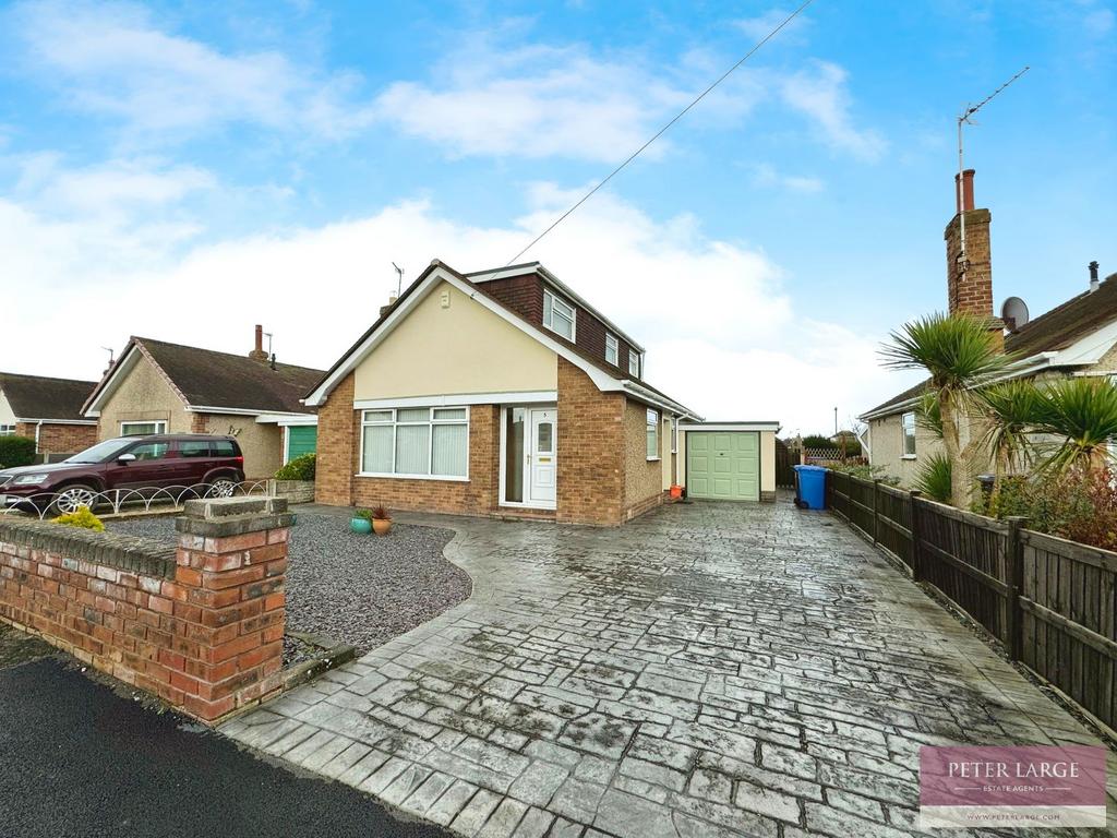 5 Maes Y Bryn, Rhuddlan, LL18 2TE 3 bed detached bungalow for sale - £ ...