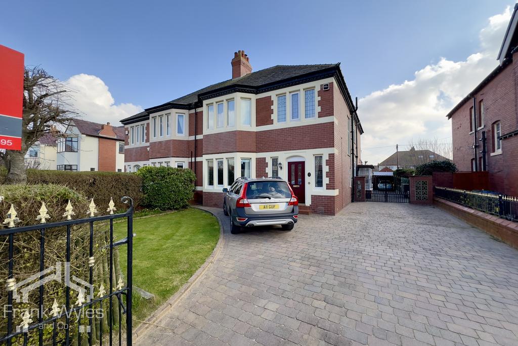 Cavendish Road, Lytham St Annes FY8 2PX 4 bed semi-detached house - £ ...
