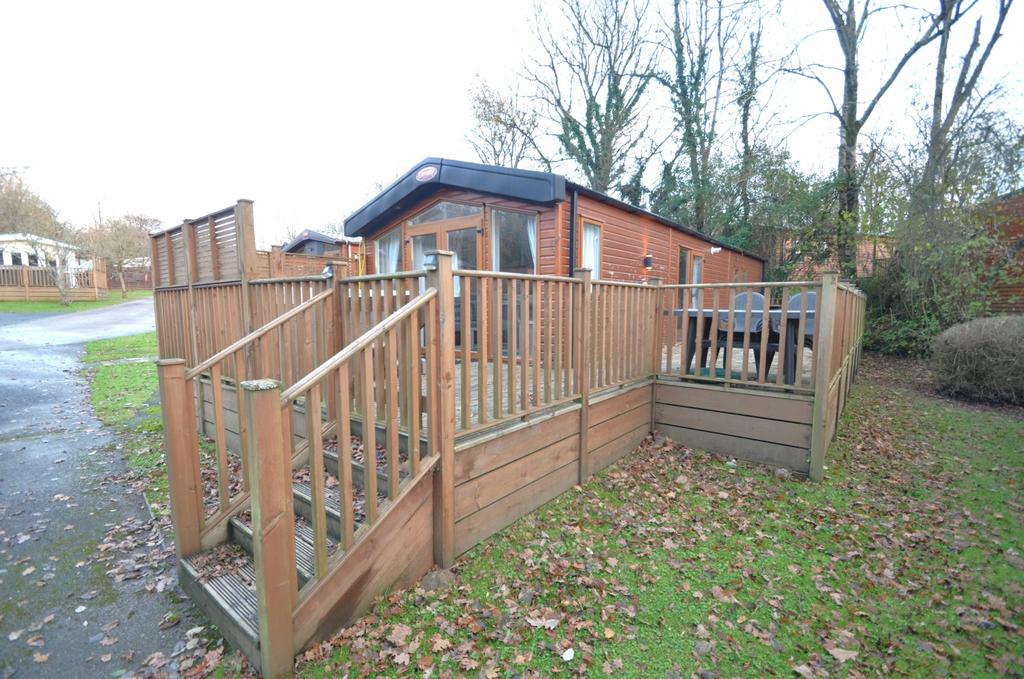 Finlake Holiday Resort & Spa, Newton... 3 bed lodge - £42,000
