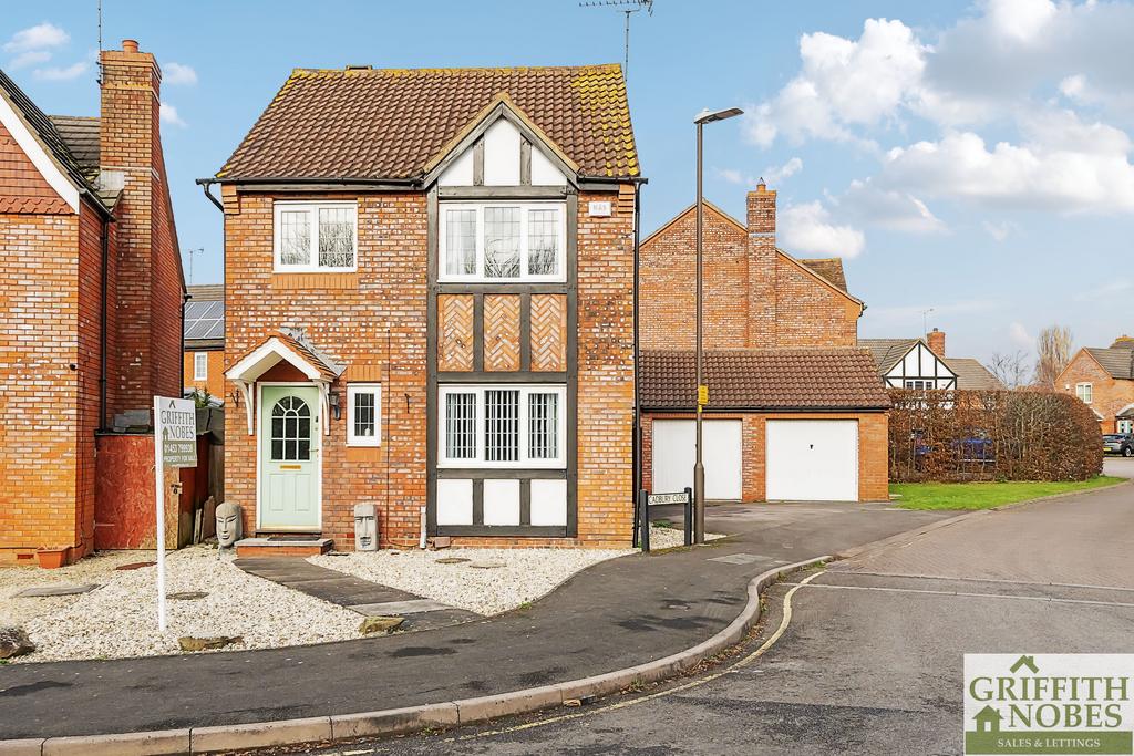 Hucclecote, Gloucester GL3 3 bed detached house - £360,000