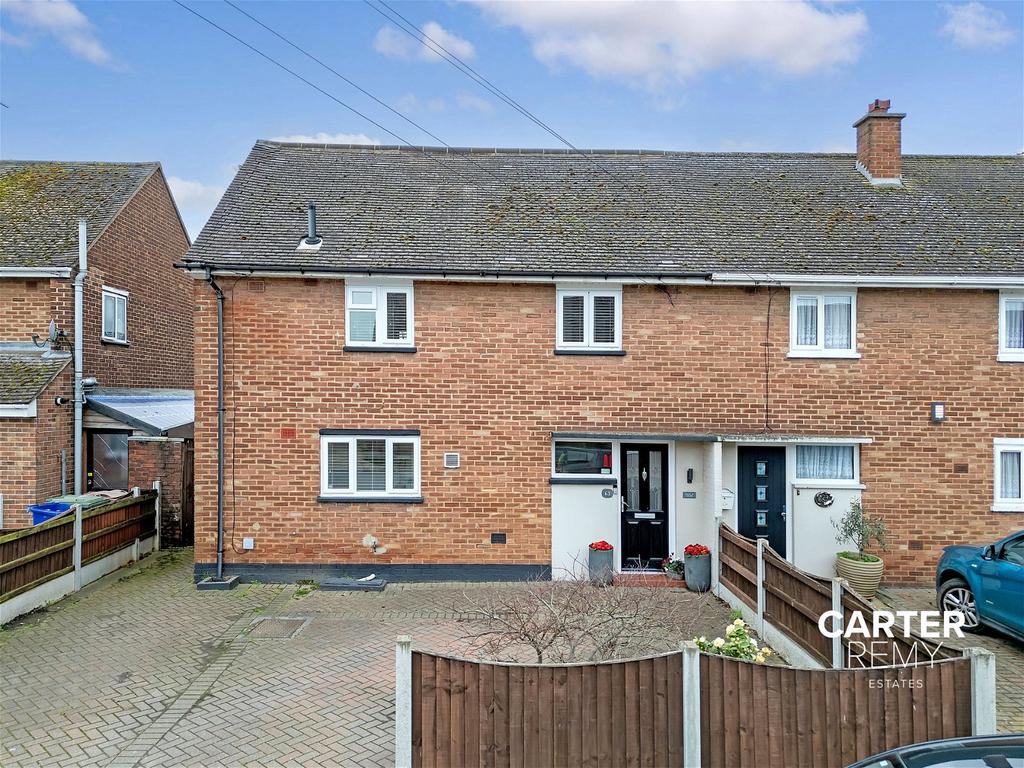 Fairway, Grays, RM16 5 bed semi-detached house - £425,000