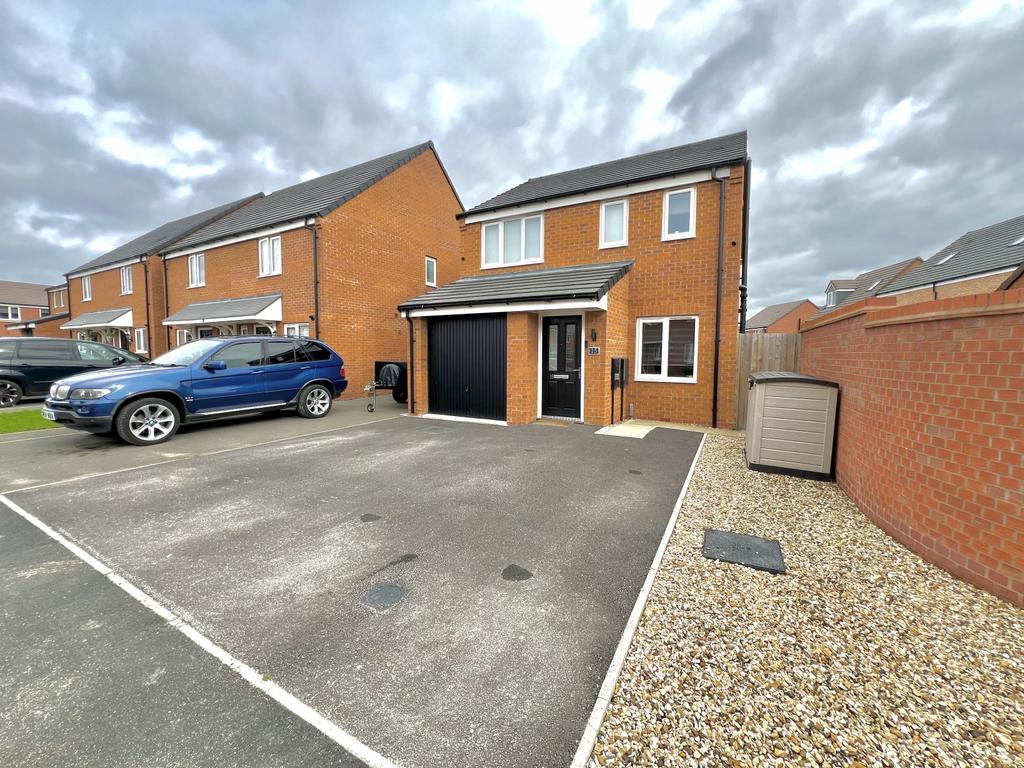 Peterborough PE2 3 bed detached house - £270,000