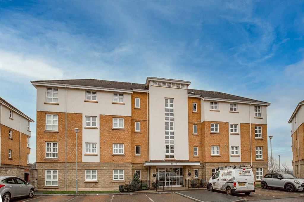 The Paddock, Hamilton, ML3 3 bed flat - £250,000