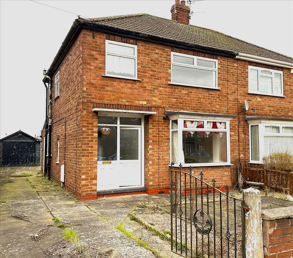Staindale Road, Scunthorpe DN16 3 bed semi-detached house - £125,000