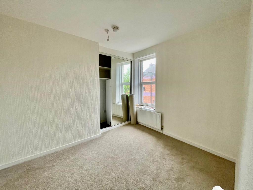 Westfield Terrace, Gateshead NE8 4 bed maisonette - £895 pcm (£207 pw)