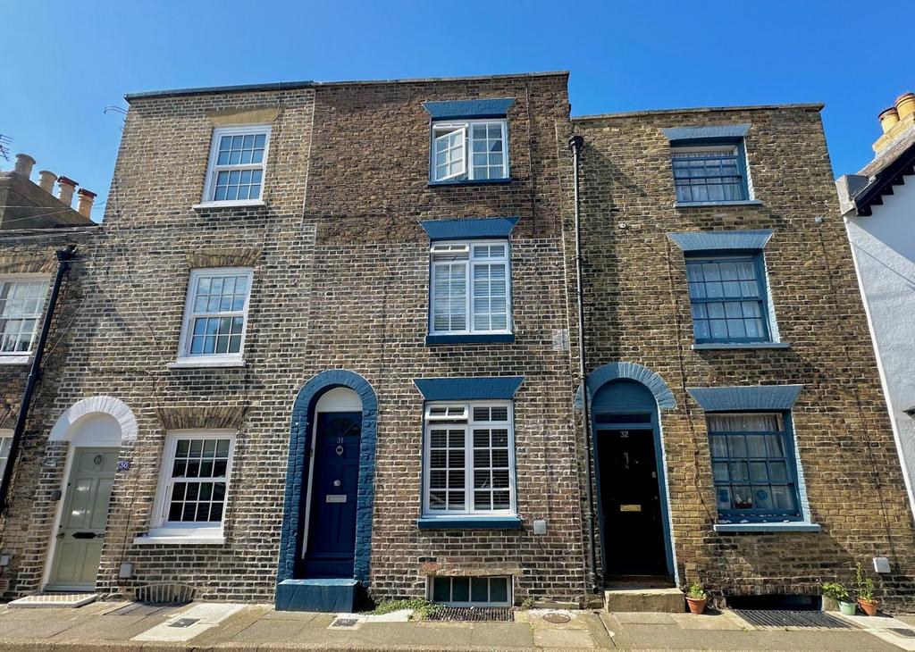 Nelson Street, Deal, Kent, CT14 3 bed terraced house - £550,000