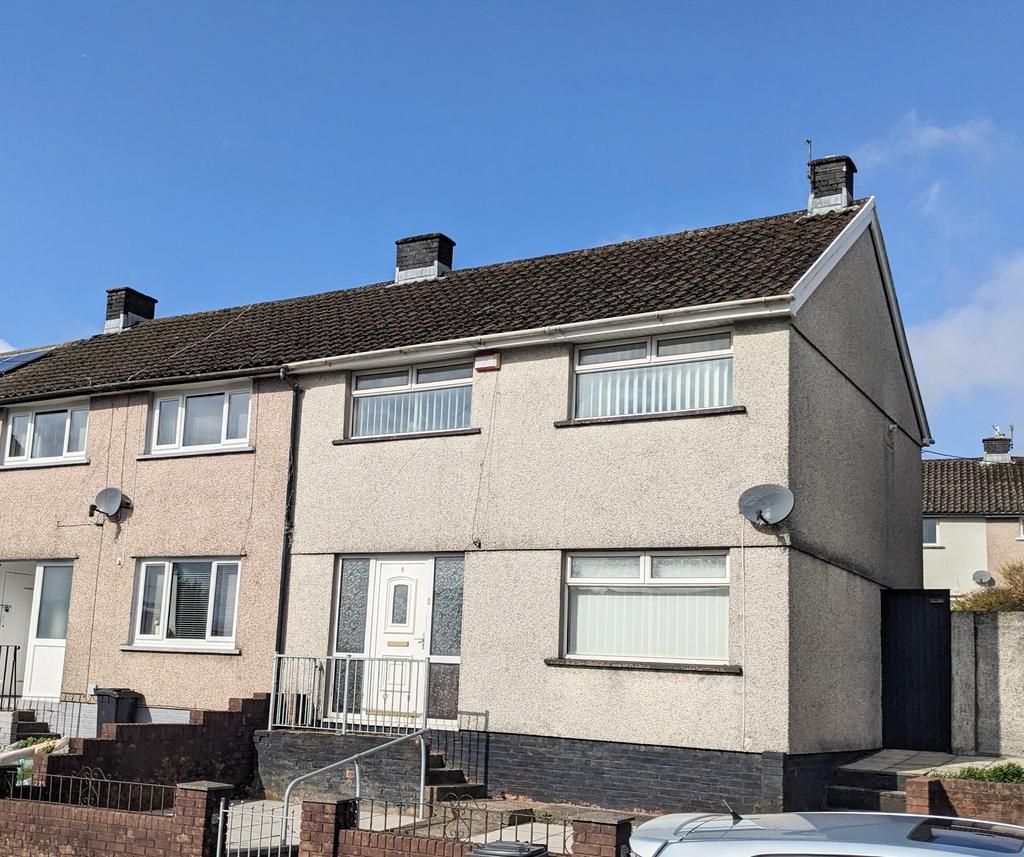 Merthyr Tydfil CF47 3 bed semi-detached house - £110,000