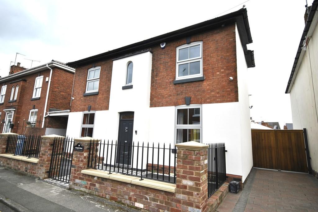 George Street, Worksop S80 3 bed detached house - £315,000