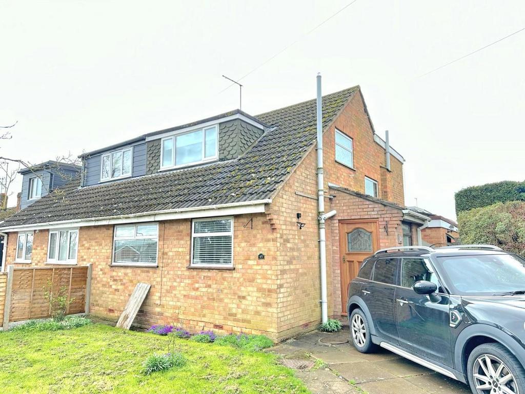 Carrs Way, Harpole NN7 3 bed semi-detached house - £1,200 pcm (£277 pw)