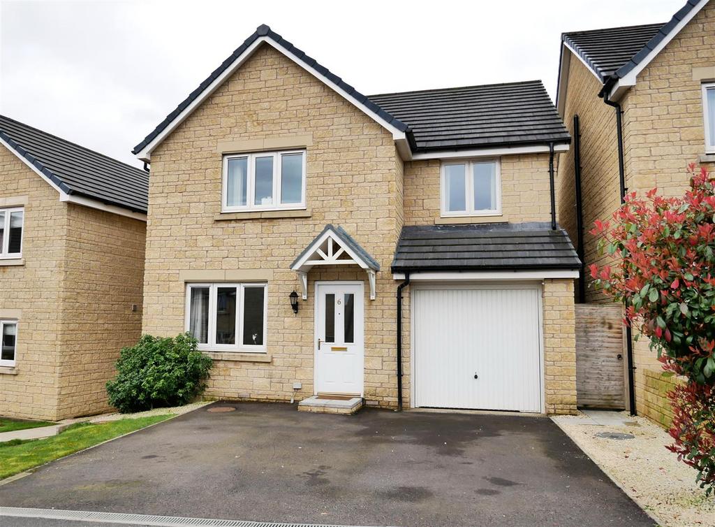 Ramsay Road, Calne 4 bed detached house - £370,000