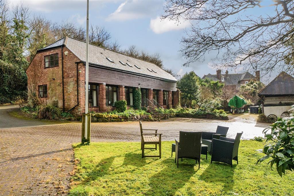 Cheynegate Lane, Exeter 4 bed detached house - £850,000