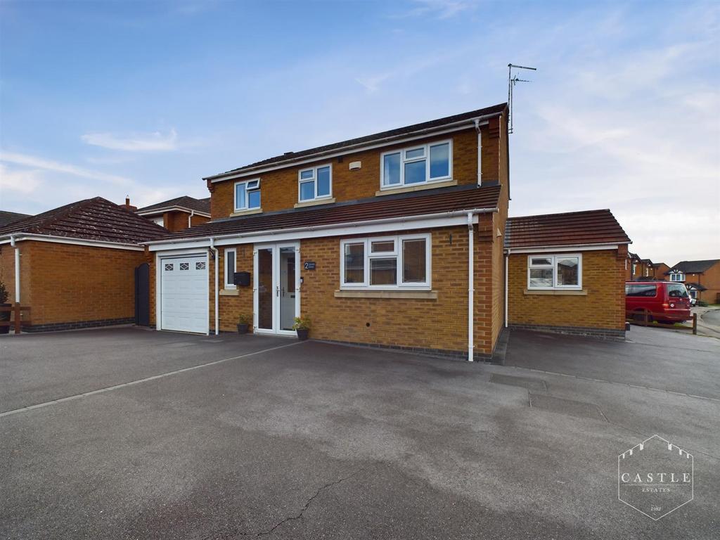 Jovian Drive, Hinckley 4 bed detached house - £400,000