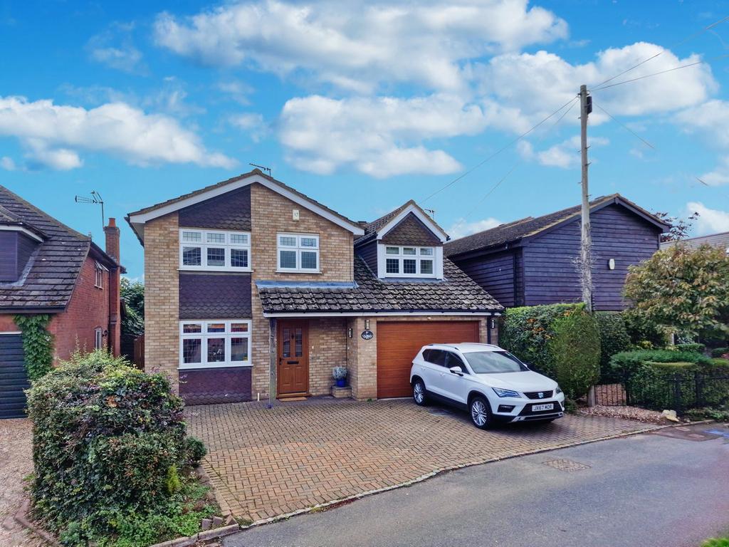Duck End Lane, Maulden, Bedfordshire... 4 bed detached house - £650,000