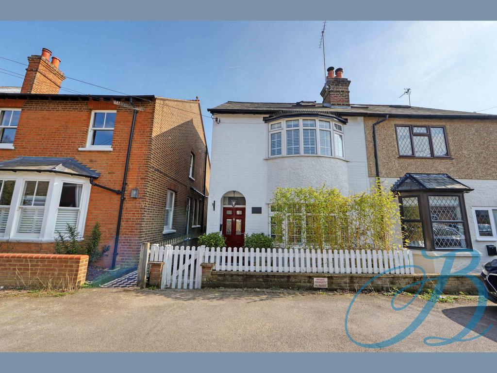 Station Road Cookham Sl6 3 Bed Semi Detached House For Sale £725 000