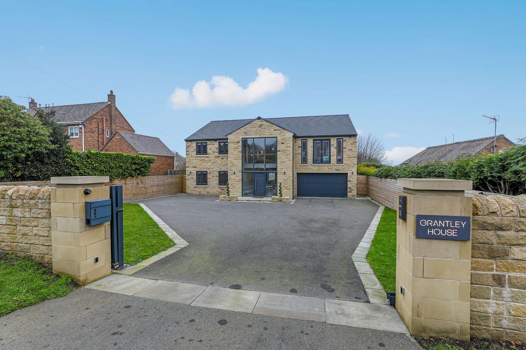 Staincross Common, Staincross... 5 bed detached house - £950,000
