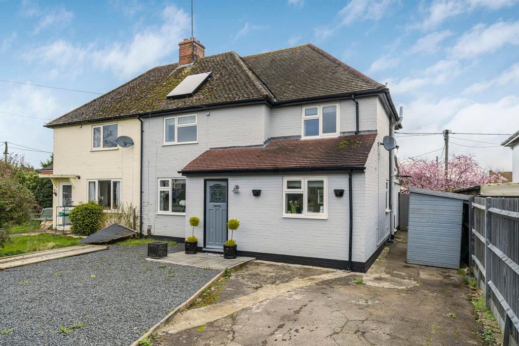 Roman Road, Wheatley, OX33 3 bed semi-detached house - £495,000