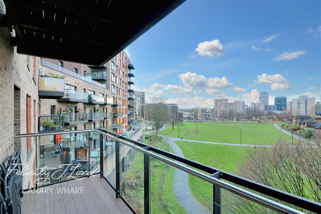 Stainsby Road 2 bed flat to rent - £2,375 pcm (£548 pw)