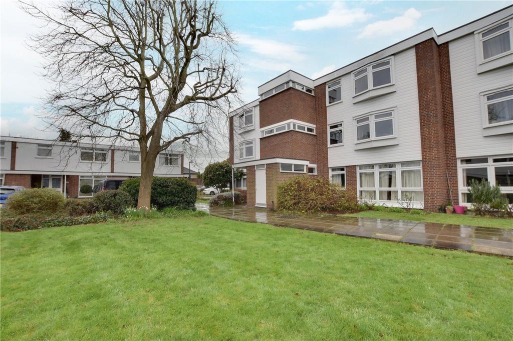 Sweyn Place, London, SE3 2 bed apartment - £375,000