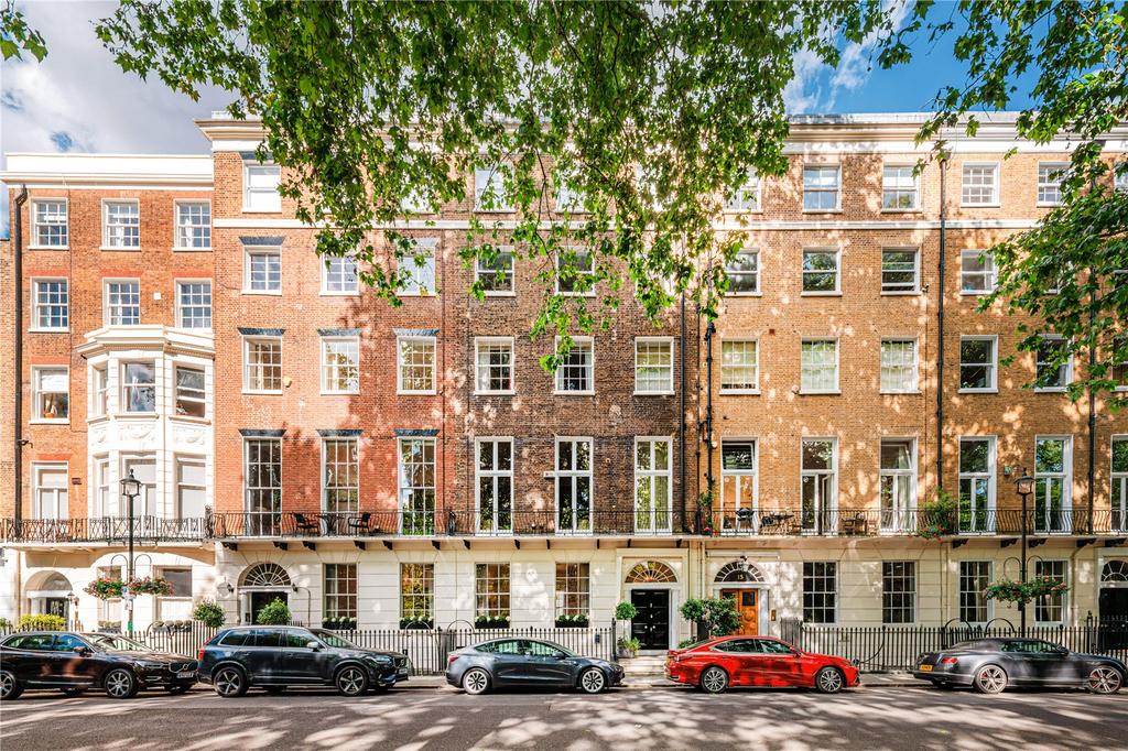 Montagu Square, London W1H 4 bed apartment - £5,850,000