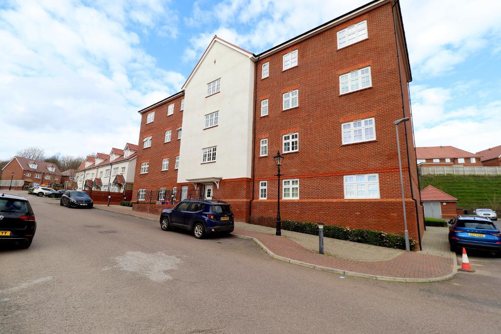 Armstrong Road, South Luton, Luton... 2 bed apartment for sale - £270,000